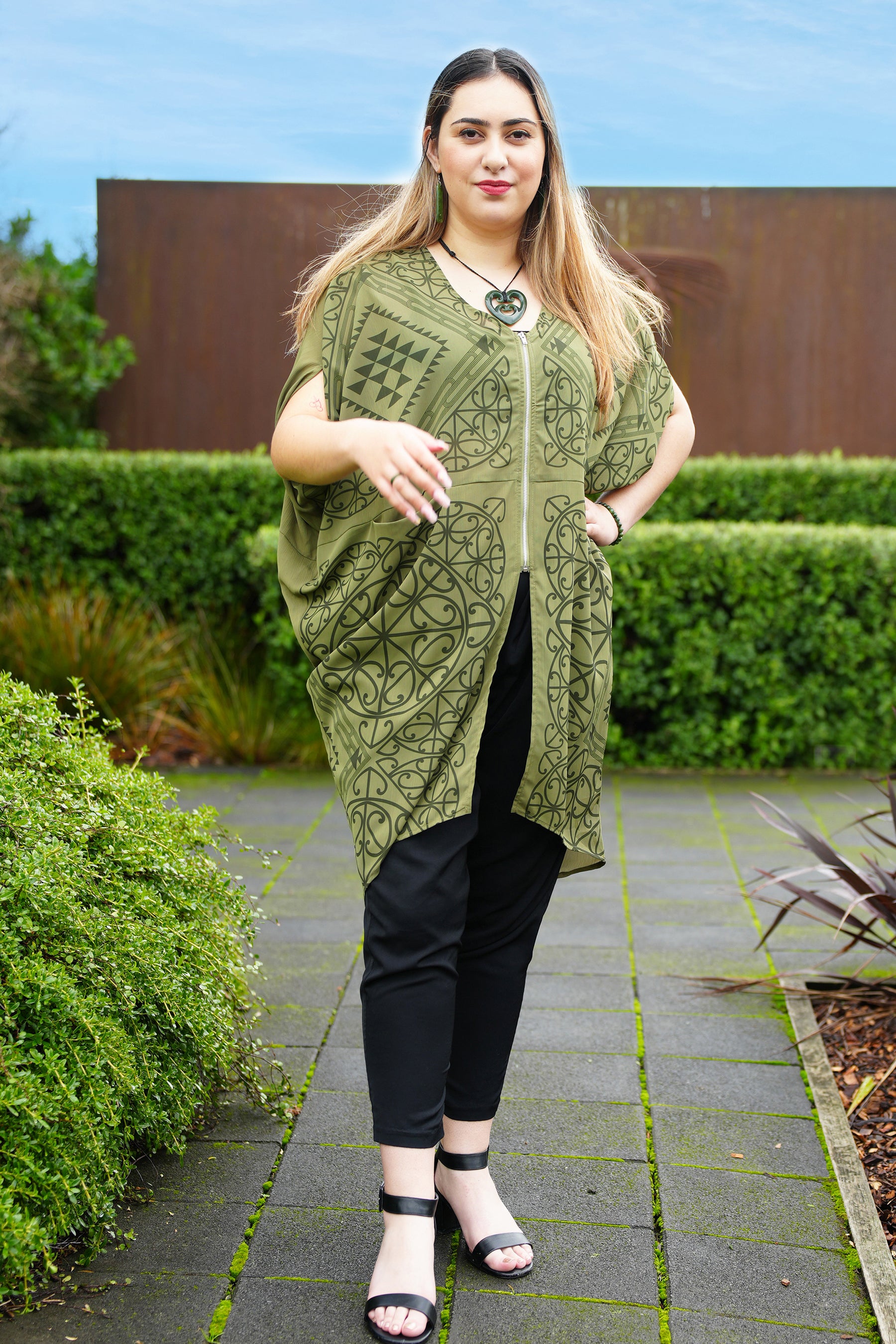 PUTIPUTI KAFTAN - OLIVE – Hardout Kiwi Māori Fashion
